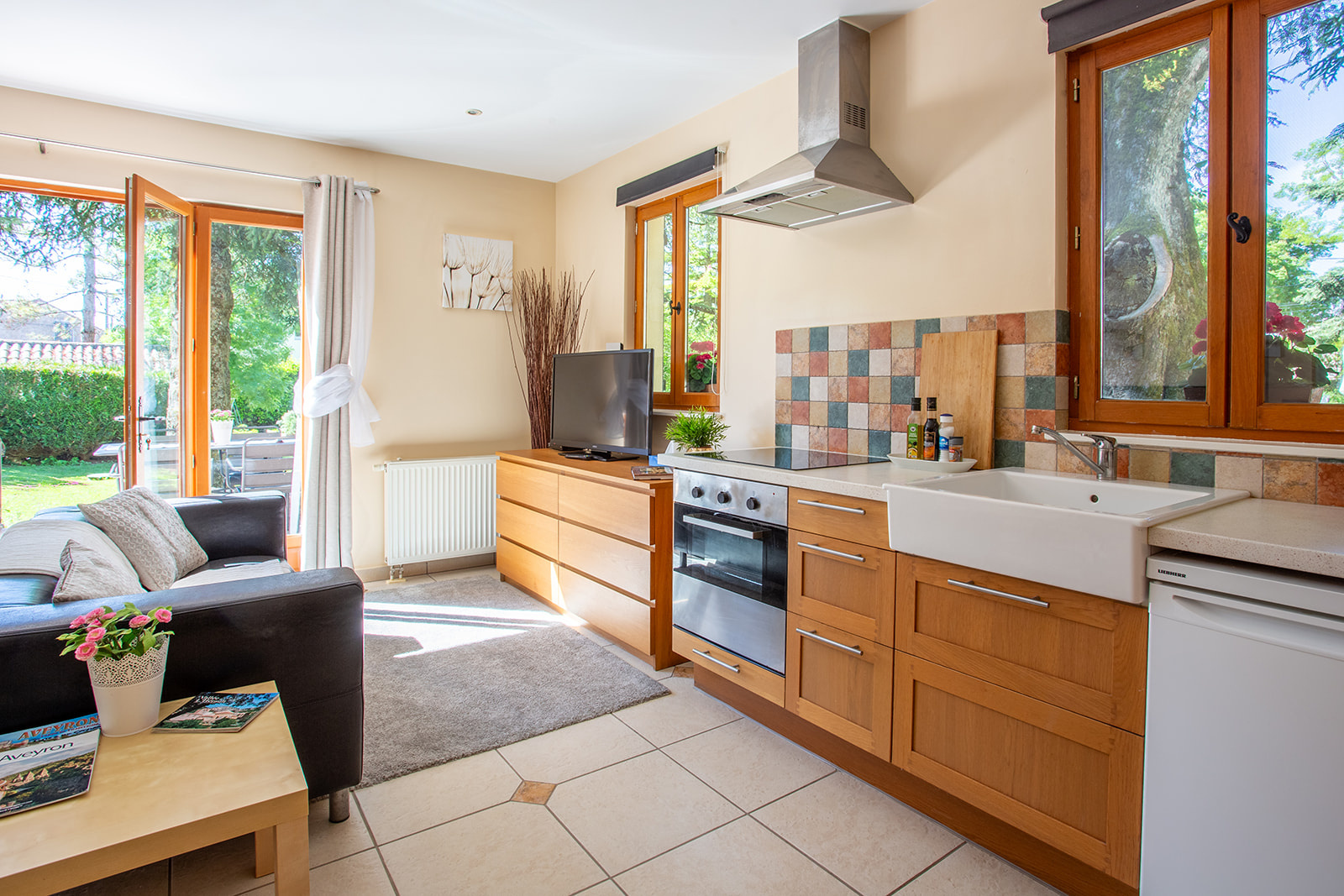 Demeure de charme avec activité gîtes et chambres d’hôtes – Aux portes ...